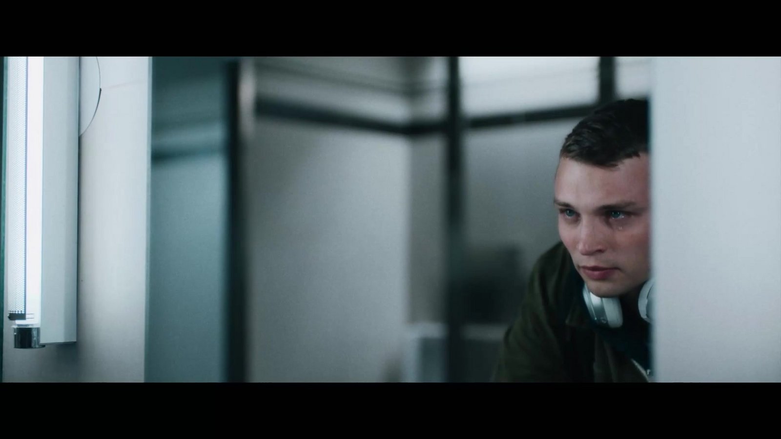 Embattled: Blu-ray, 4K UHD, DVD leihen - VIDEOBUSTER