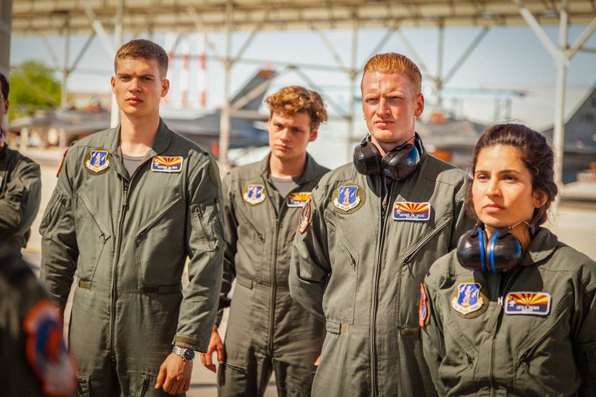 High-Flyers - Die komplette Serie: DVD oder Blu-ray leihen - VIDEOBUSTER.de