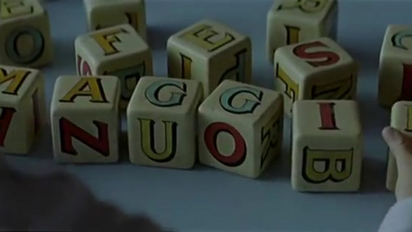 Fragile: Blu-ray, 4K UHD, DVD leihen - VIDEOBUSTER