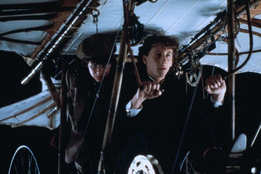 Young Sherlock Holmes: DVD oder Blu-ray leihen - VIDEOBUSTER.de