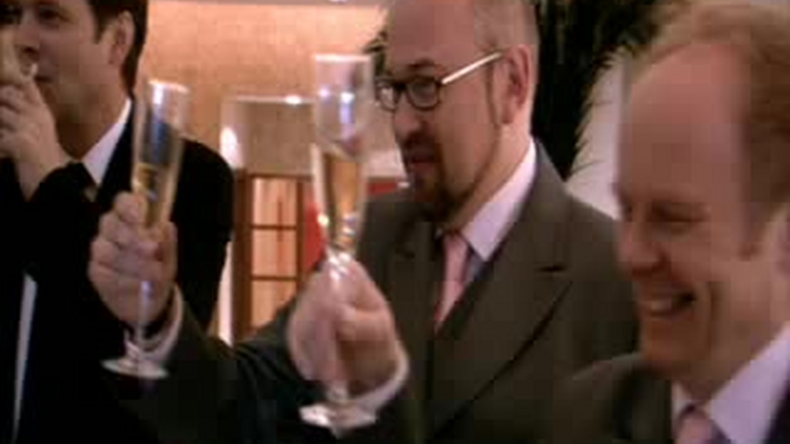 Confetti: Blu-ray, 4K UHD, DVD leihen - VIDEOBUSTER