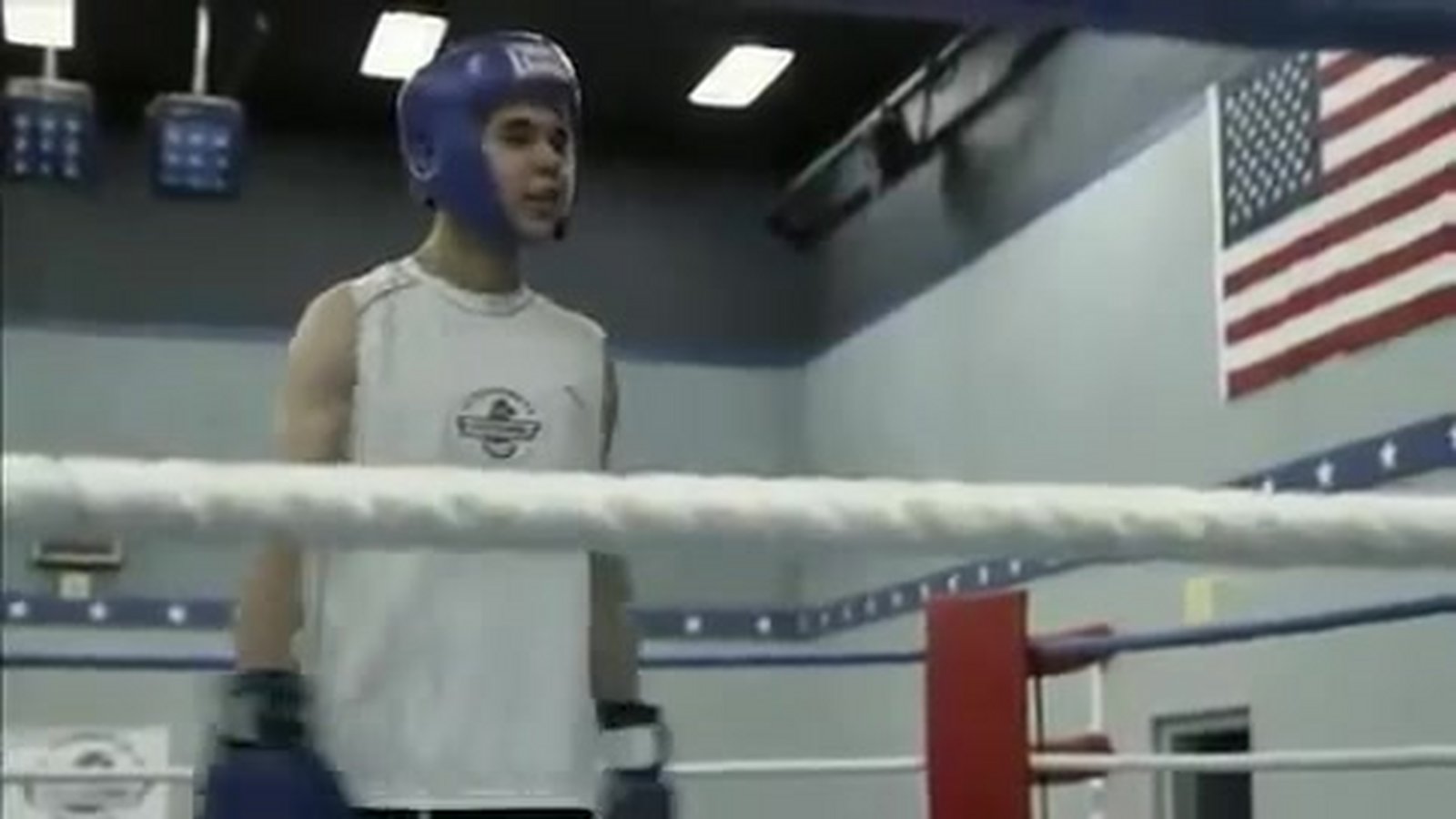 Knockout - Born to Fight: Blu-ray, 4K UHD, DVD leihen - VIDEOBUSTER