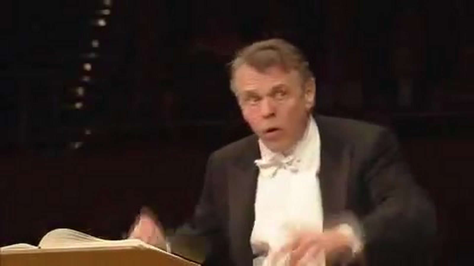 Mariss Jansons Conducts: Brahms - Symphony No.2 & Janacek - Glagolitic Mass: Blu-ray, 4K UHD ...