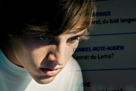 Lomo: DVD, Blu-ray oder VoD leihen - VIDEOBUSTER.de