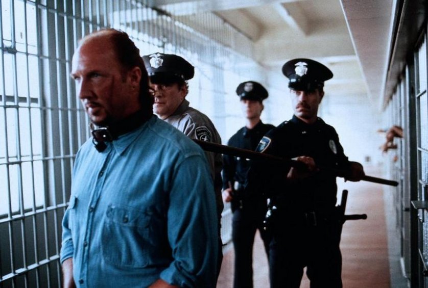 House 3: DVD oder Blu-ray leihen - VIDEOBUSTER.de