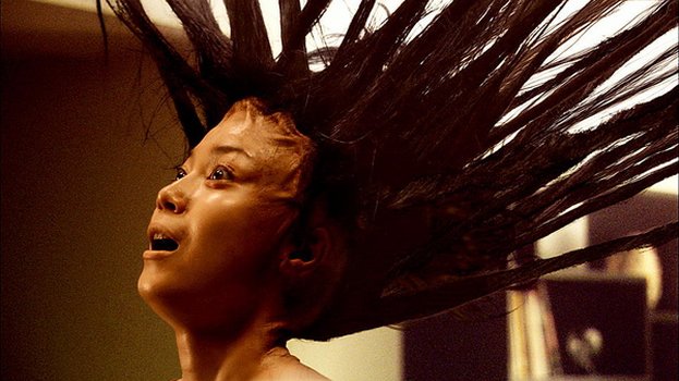 Exte - Hair Extensions: DVD oder Blu-ray leihen - VIDEOBUSTER.de