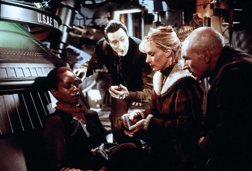 Star Trek 8 - Der erste Kontakt: DVD oder Blu-ray leihen - VIDEOBUSTER.de