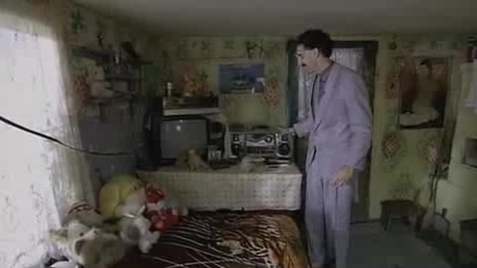 Borat: Blu-ray, 4K UHD, DVD leihen - VIDEOBUSTER
