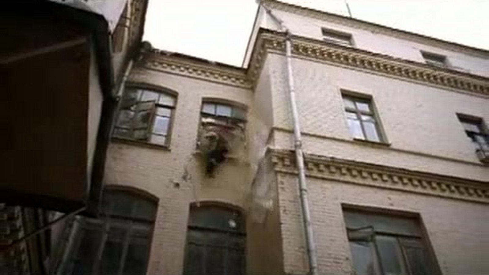 Red Serpent: Blu-ray, 4K UHD, DVD leihen - VIDEOBUSTER