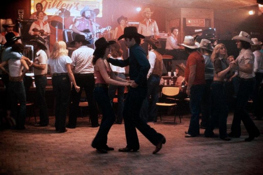 Urban Cowboy: DVD oder Blu-ray leihen - VIDEOBUSTER.de