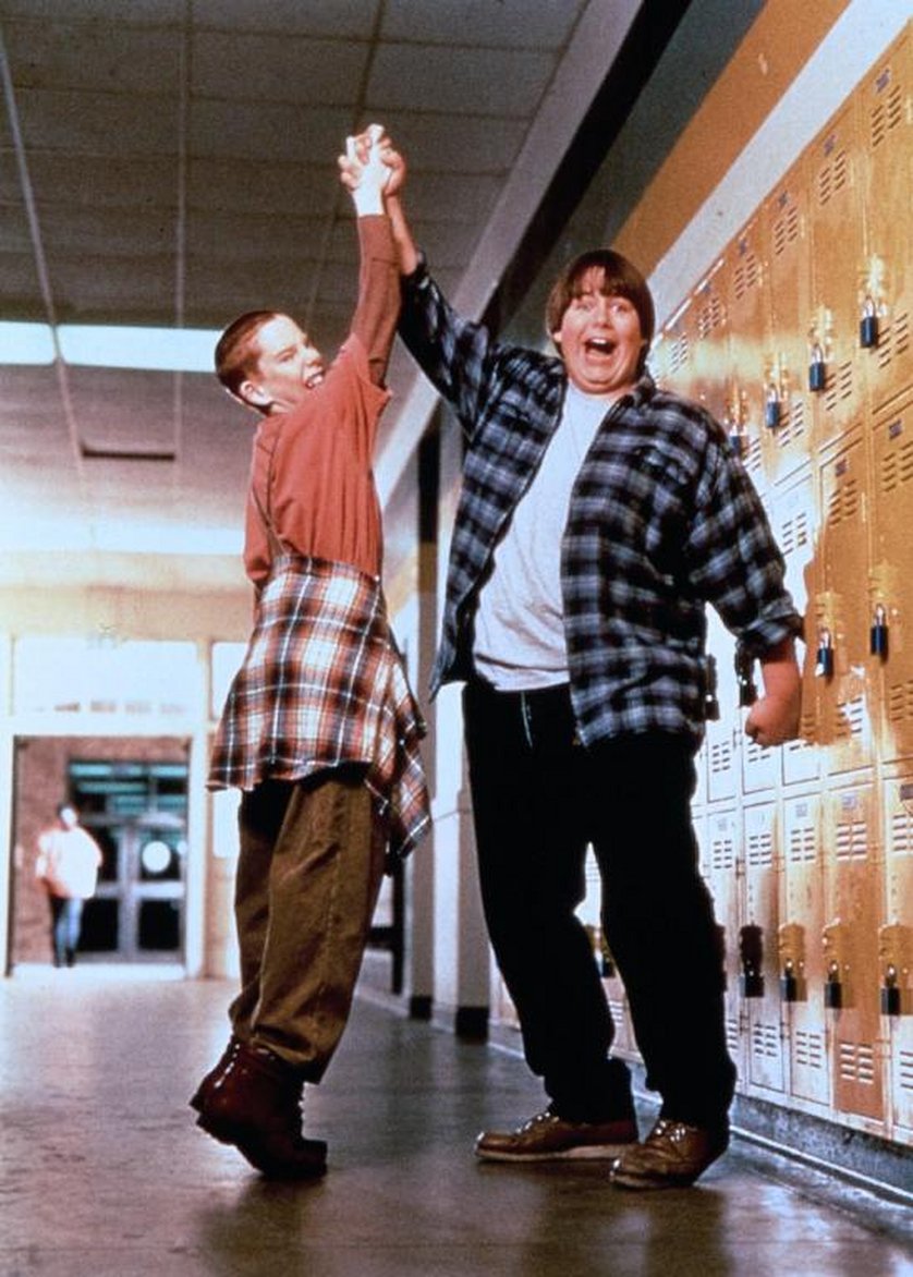 Angus: DVD oder Blu-ray leihen - VIDEOBUSTER.de