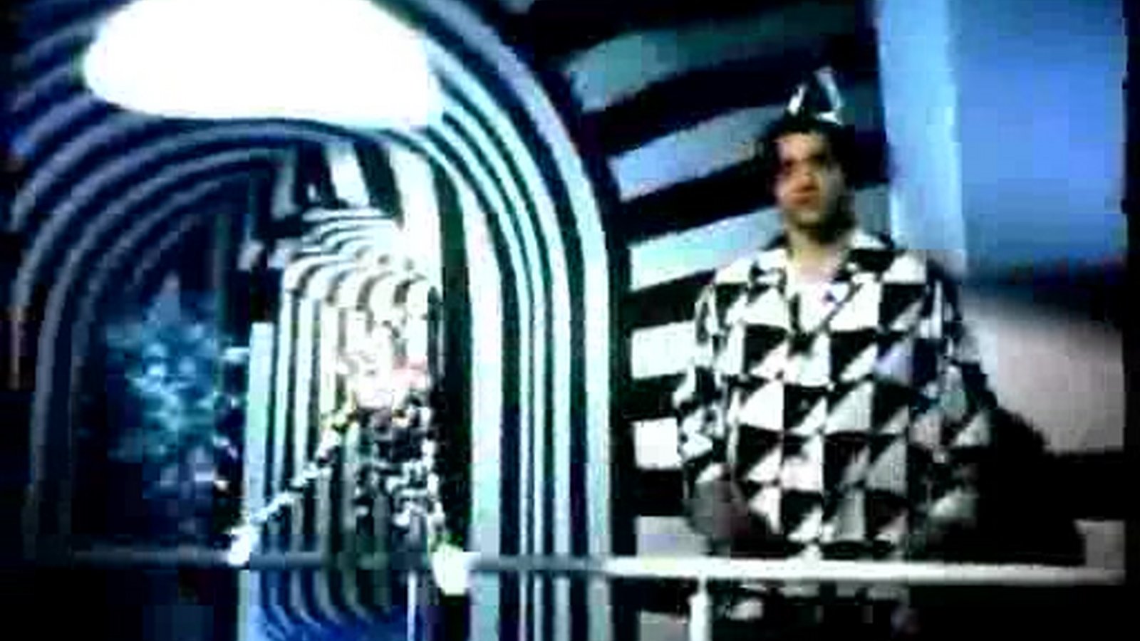 Monkeybone: Blu-ray, 4K UHD, DVD leihen - VIDEOBUSTER