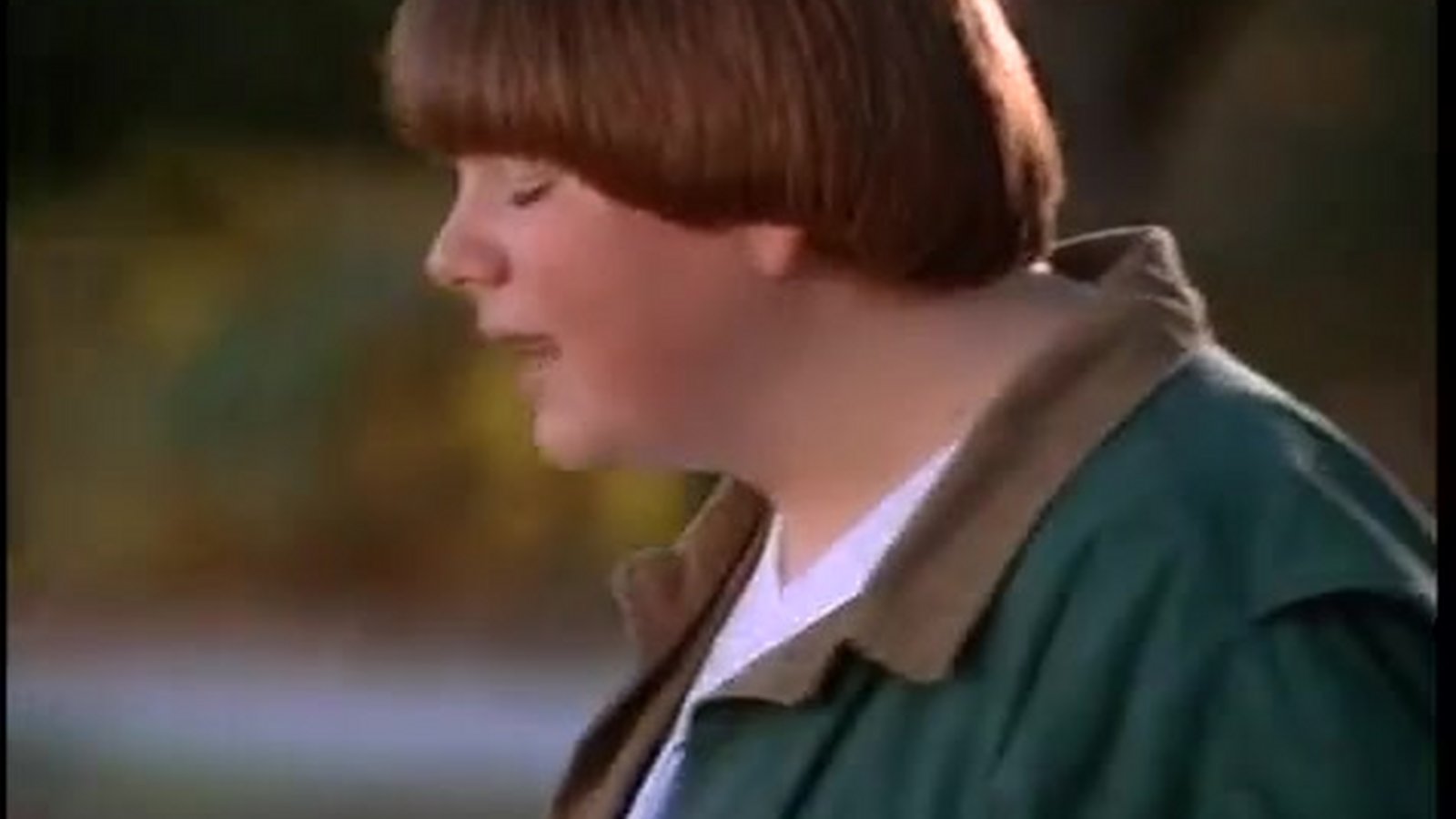 Angus: Blu-ray, 4K UHD, DVD leihen - VIDEOBUSTER