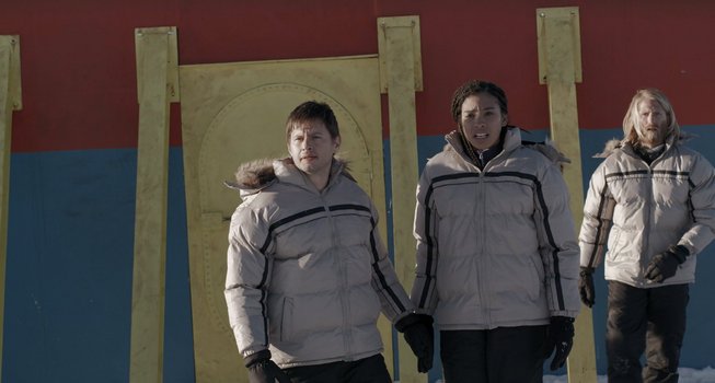 Ice Sharks: DVD oder Blu-ray leihen - VIDEOBUSTER.de