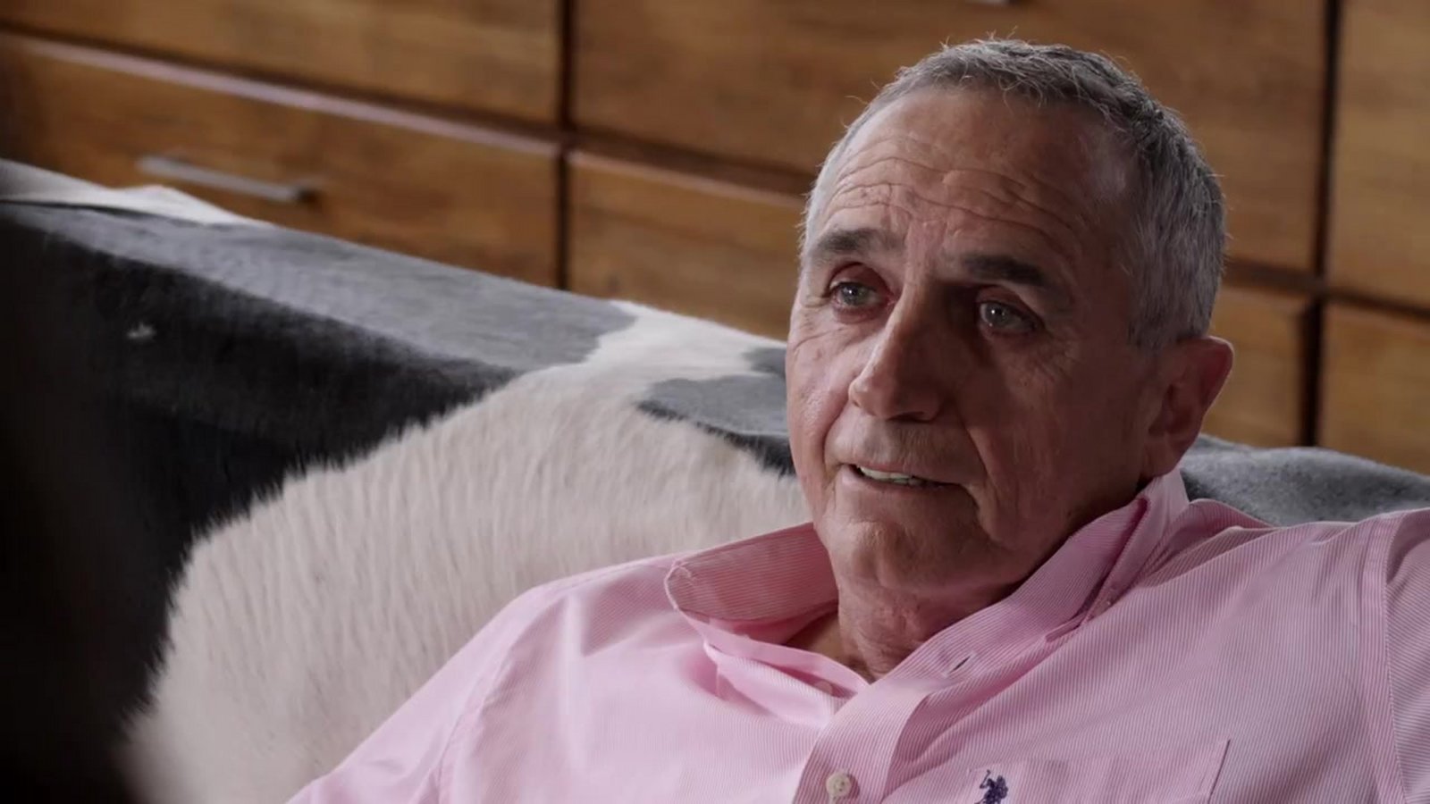 Absolute Deception: Blu-ray, 4K UHD, DVD leihen - VIDEOBUSTER