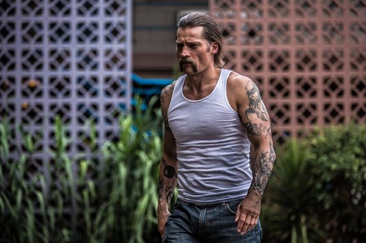 Shot Caller: DVD, Blu-ray oder VoD leihen - VIDEOBUSTER.de