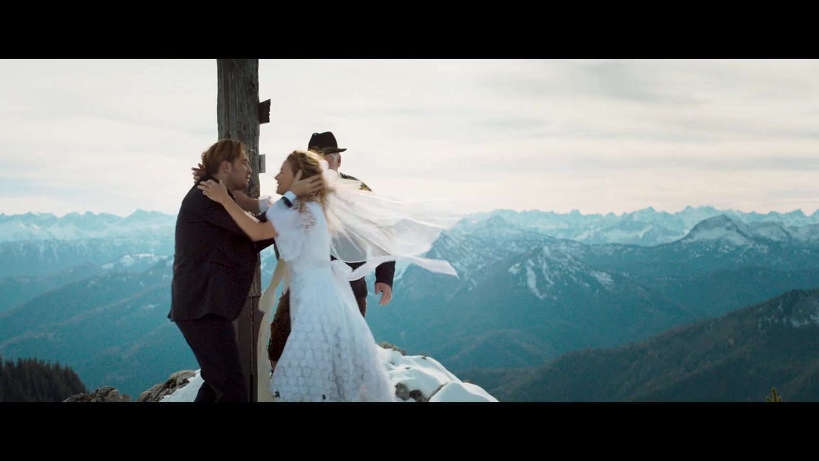 Wolke unterm Dach: Blu-ray, 4K UHD, DVD leihen - VIDEOBUSTER