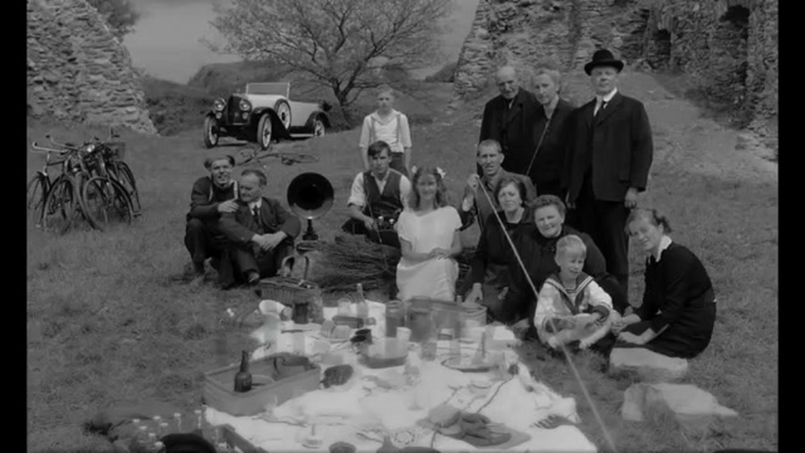 Heimat 1 - Eine deutsche Chronik: Blu-ray, 4K UHD, DVD leihen - VIDEOBUSTER