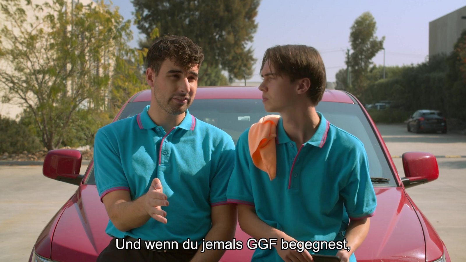 Single, Out - Staffel 1: Blu-ray, 4K UHD, DVD leihen - VIDEOBUSTER