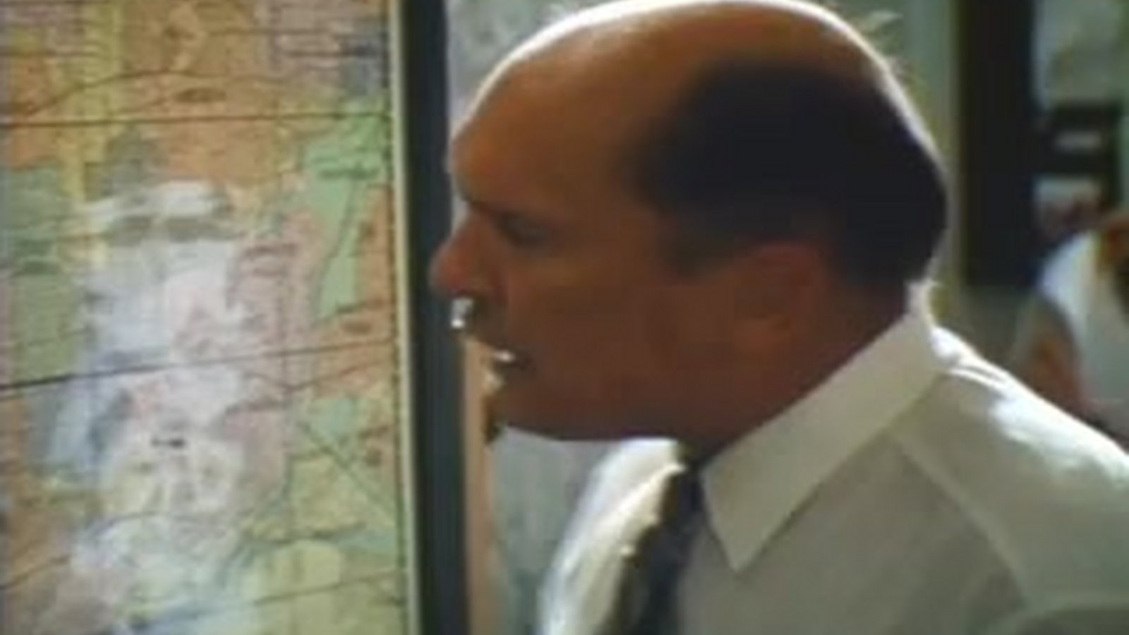 Falling Down: Blu-ray, 4K UHD, DVD leihen - VIDEOBUSTER