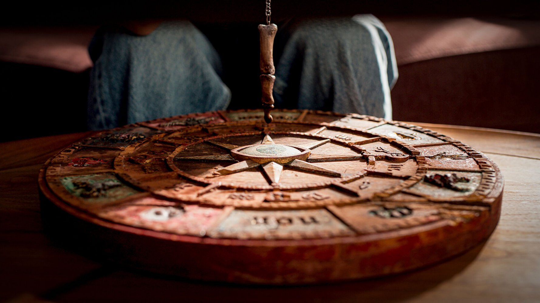 Witchboard: Stream, Blu-ray, 4K UHD oder DVD - VIDEOBUSTER