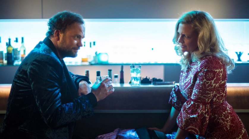 Love Machine: DVD, Blu-ray oder VoD leihen - VIDEOBUSTER.de