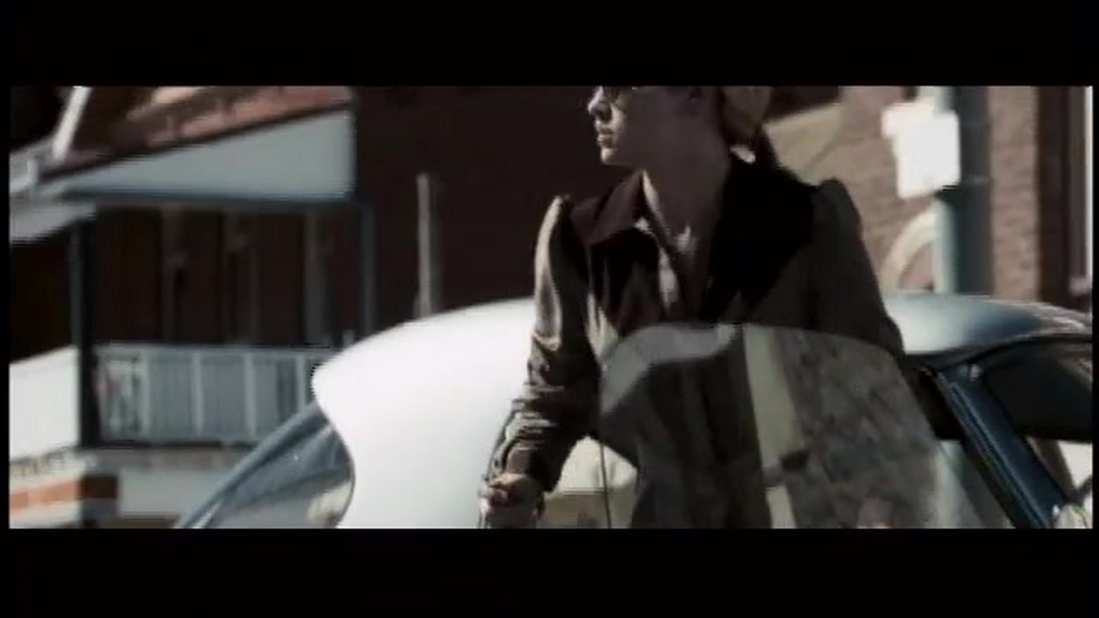 Restraint: Blu-ray, 4K UHD, DVD leihen - VIDEOBUSTER