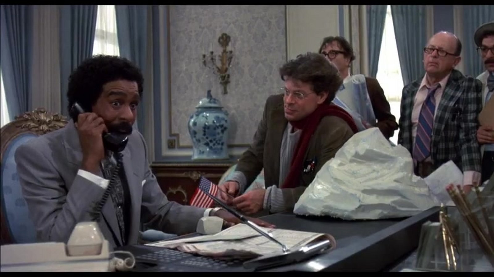 Zum Teufel mit den Kohlen: Blu-ray, 4K UHD, DVD leihen - VIDEOBUSTER